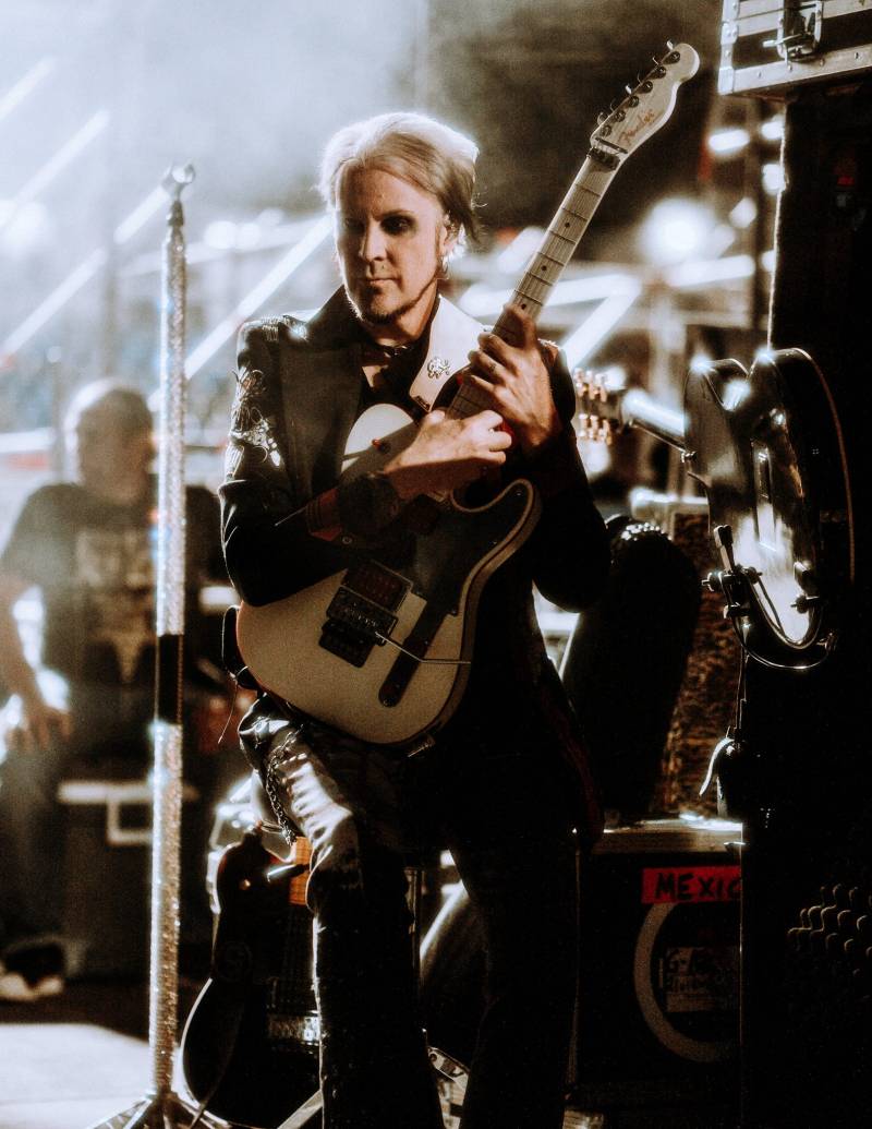 BIOGRAPHY ︎ JOHN 5 ︎ OFFICIAL SITE
